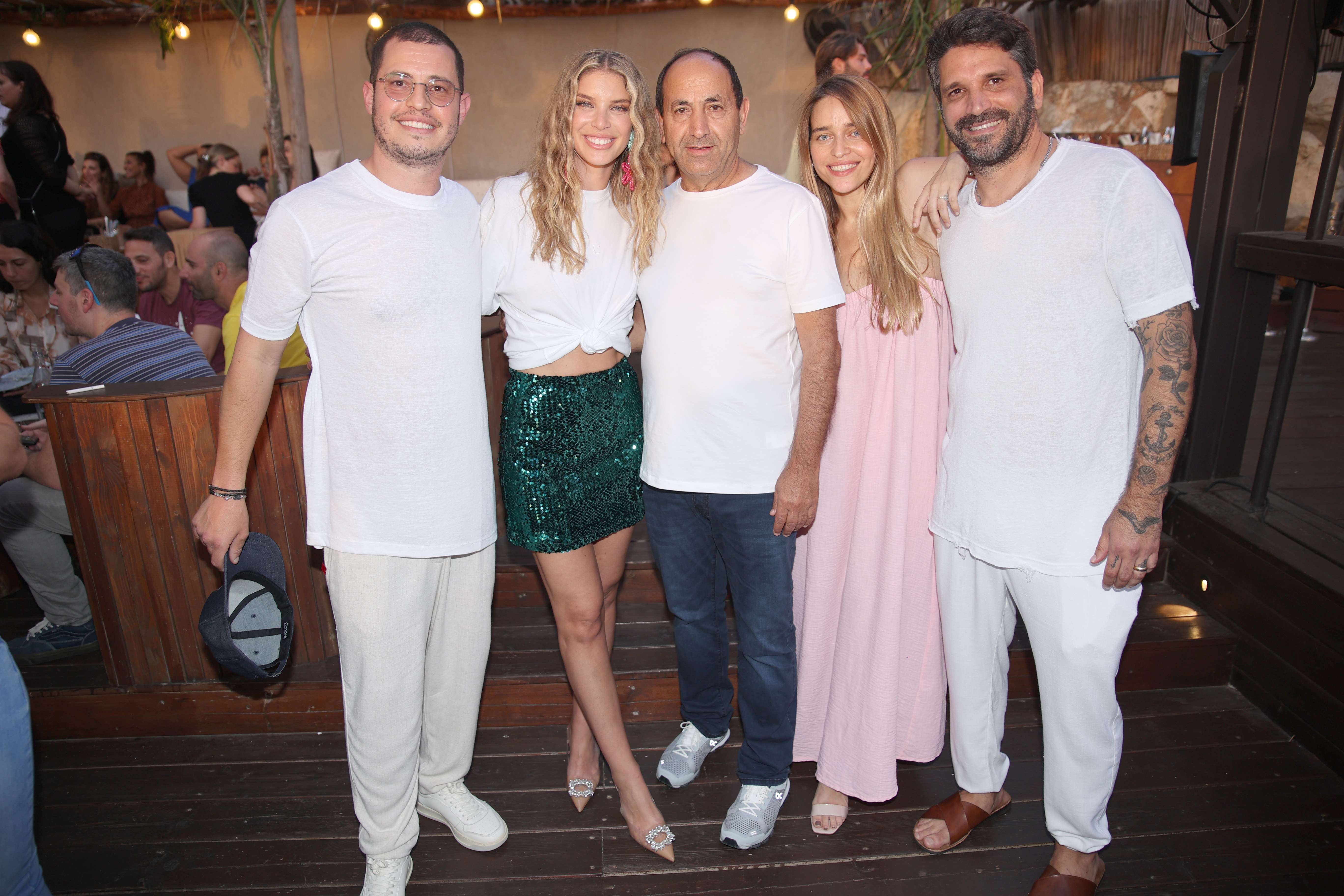 רמי לוי חוגג עם שר פיטנס זה מותג האופנה החדש שהושק אייס